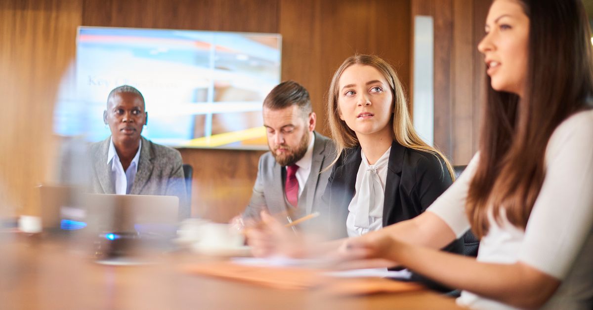 Exceptional Staff and Exceptional Profit: a Holy Grail?